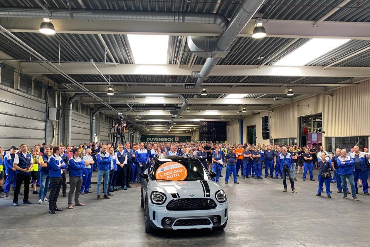 Ondanks moeilijkheden bij Nedcar omzetgroei voor VDL Groep - Vraag & Aanbod