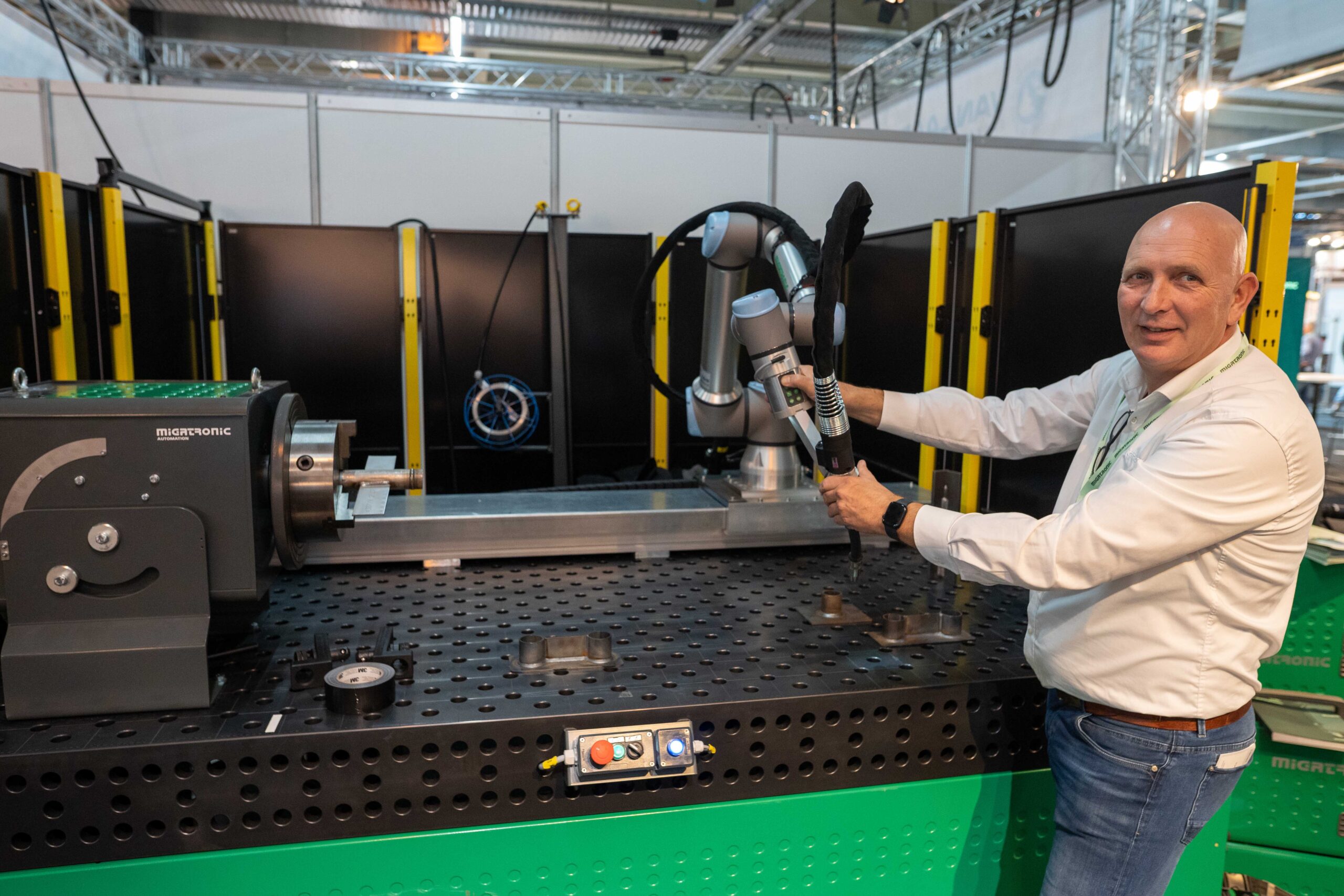 Migatronic Nederland lanceert een cobot op track - Vraag & Aanbod