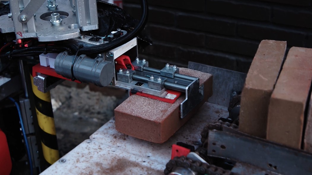 Robots onmisbaar voor bouwproductie (video)